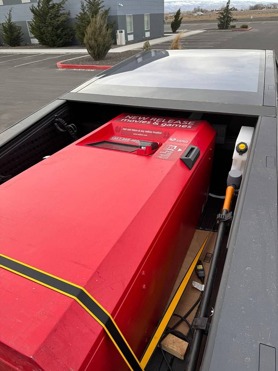 Redbox Mods: Rescuing and Repurposing a Redbox Kiosk for Home Use ...